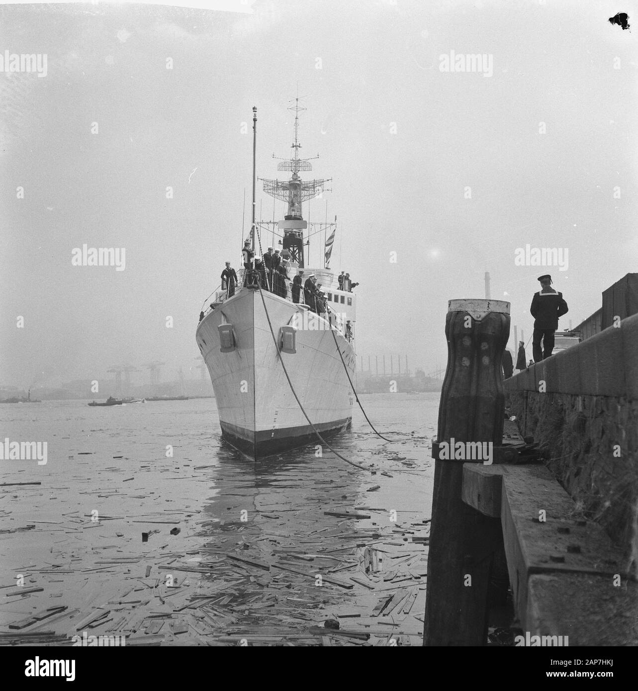 Canadian Frigate H.M.S.C. Crescent in Amsterdam Date: 23 March 1962 ...