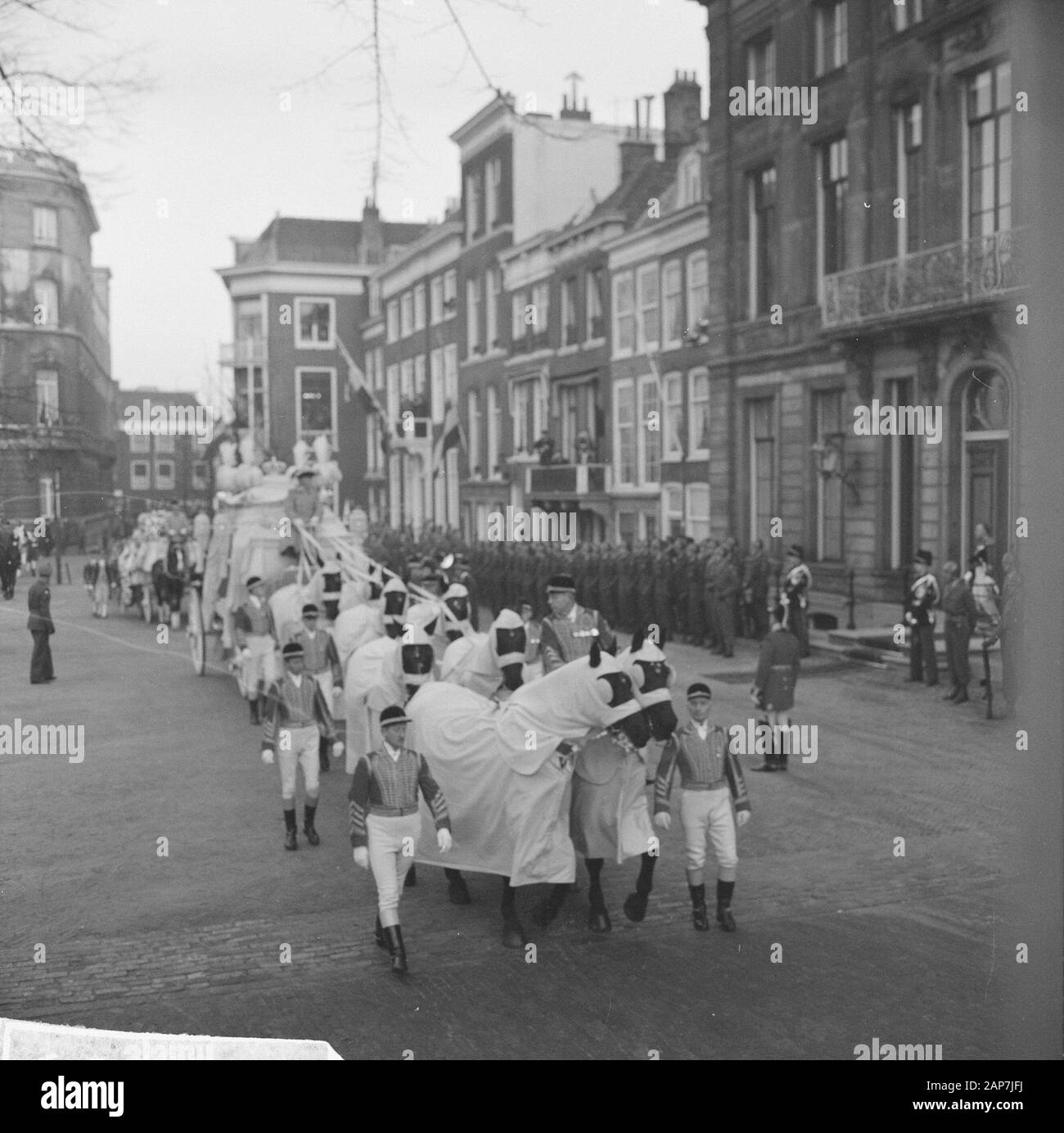 Burying princess Wilhelmina, remains are Long Voorhout carried out Date ...
