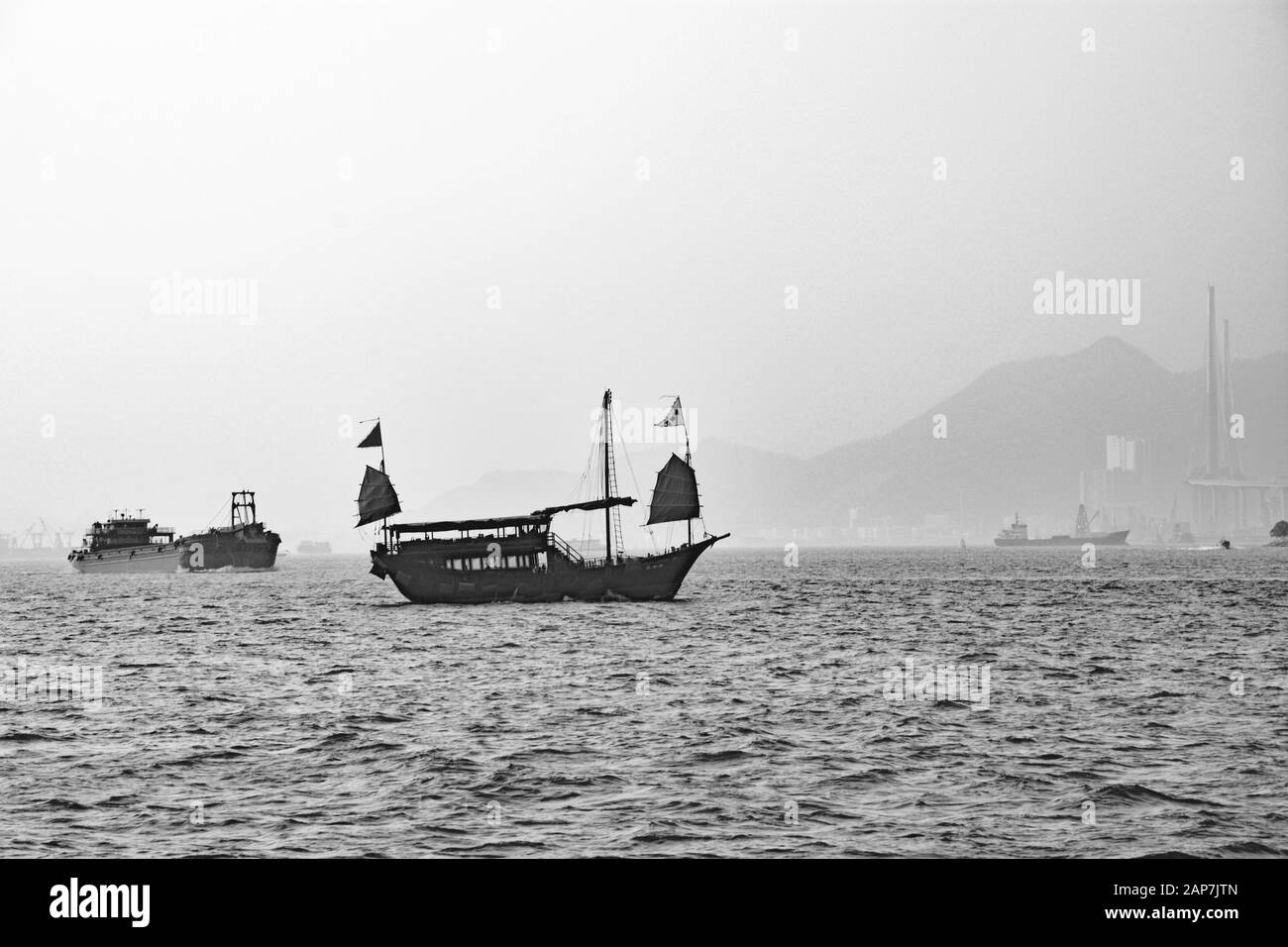 Honk kong boat hi-res stock photography and images - Alamy