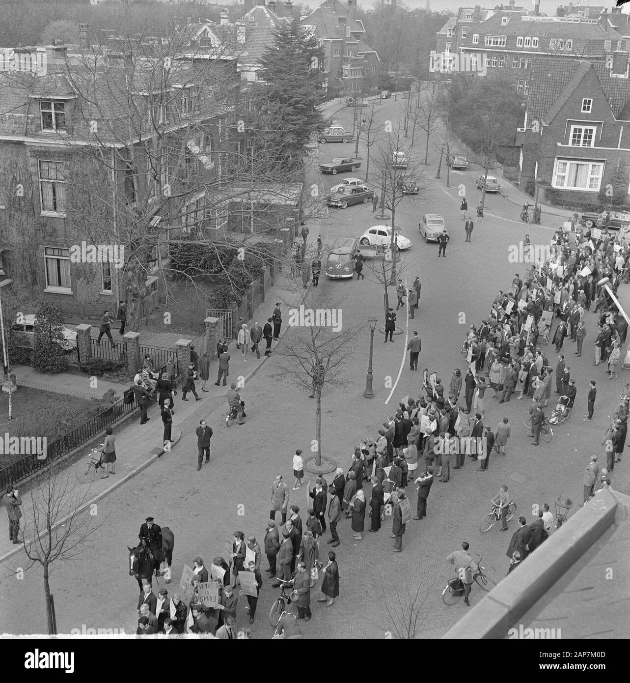 Protest execution Black and White Stock Photos & Images - Alamy