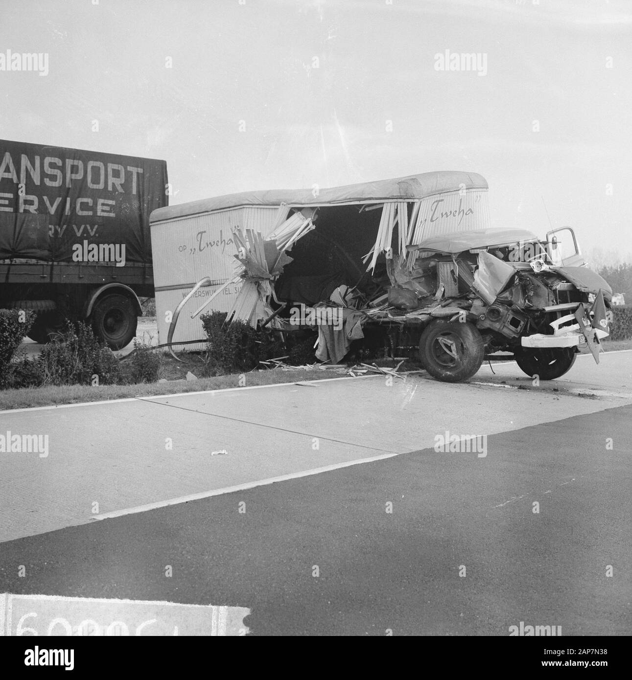 Damaged car scene on Black and White Stock Photos & Images - Alamy