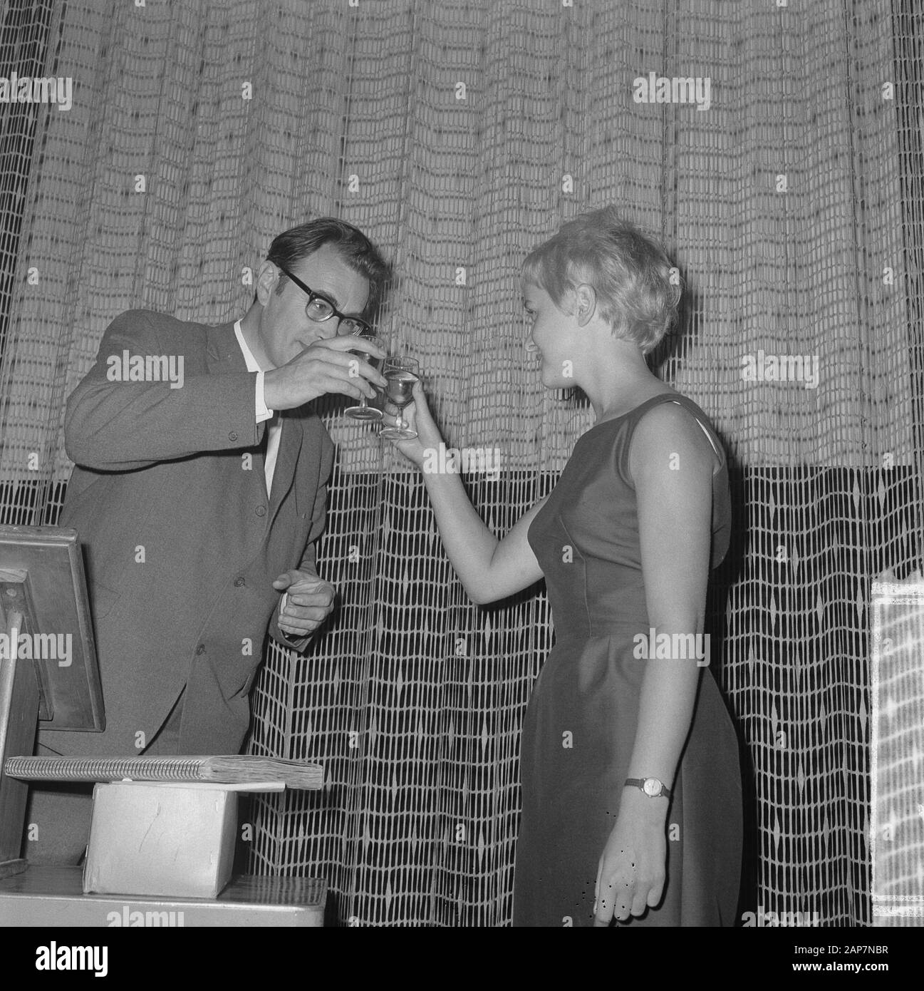 Cinestud princess 1963 Judith Bosch offers Godfried Bomans a glass of ...