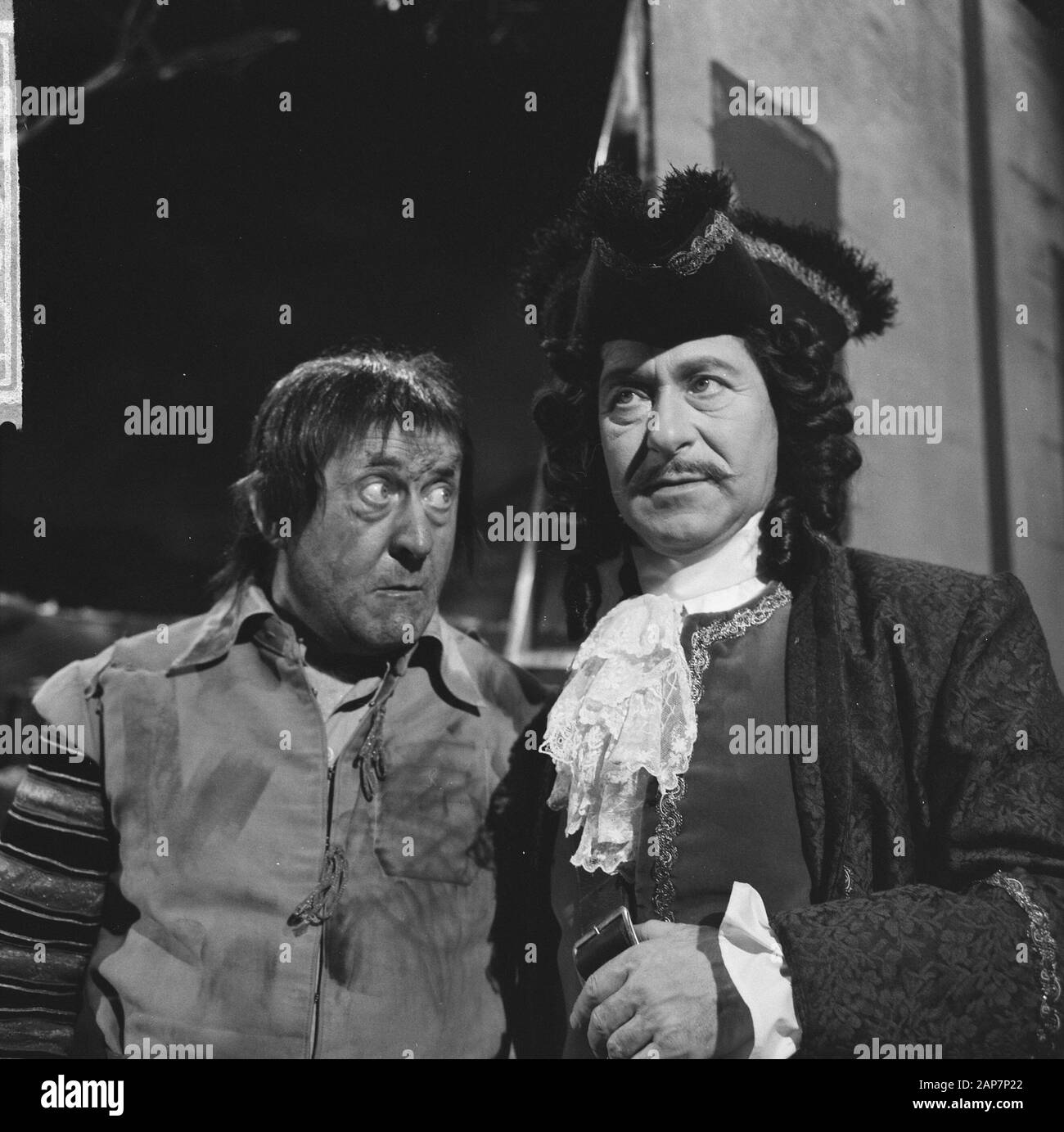 The Hunchback television piece of the VARA. Johan Card, Bob de Long ...