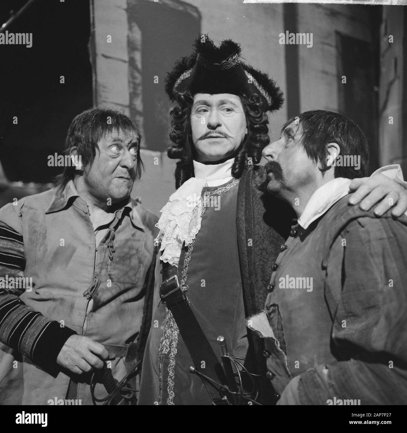 The Hunchback television piece of the VARA. Johan Map, Bob de Lange and ...