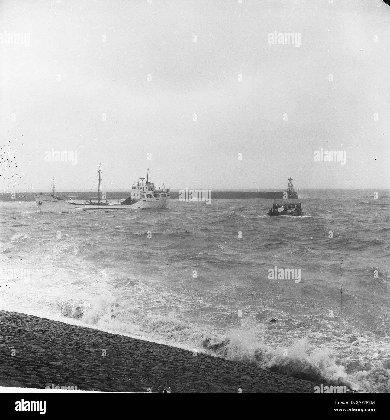 Harbour week 1963 hi-res stock photography and images - Alamy