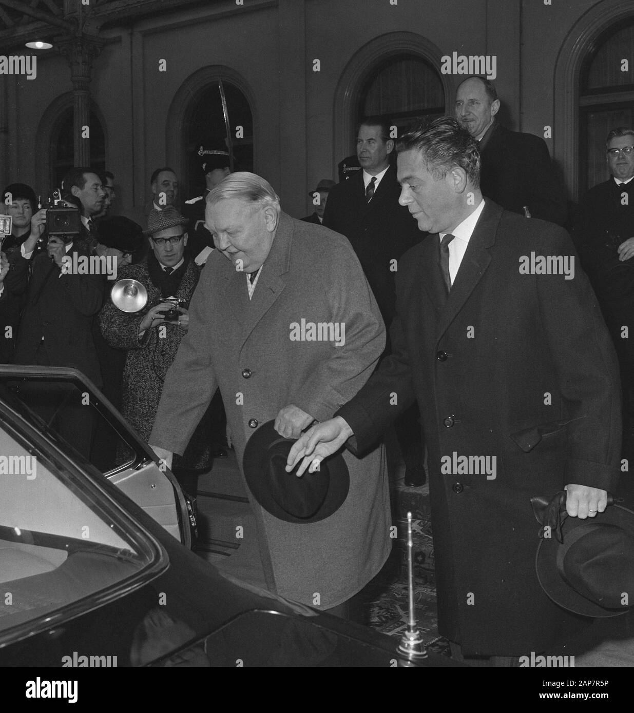 Prof erhard Black and White Stock Photos & Images - Alamy