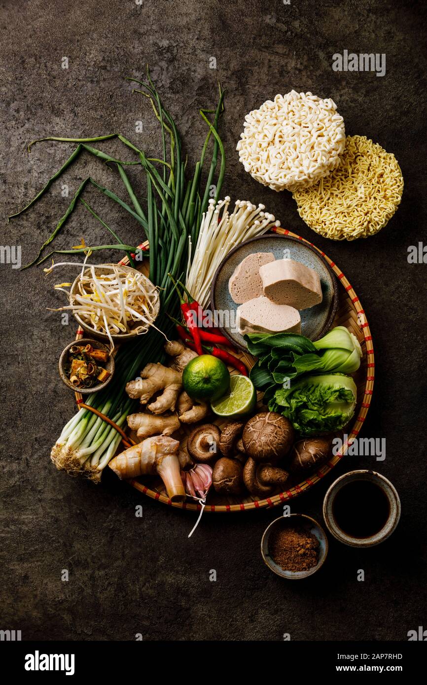 Asian foods hi-res stock photography and images - Alamy