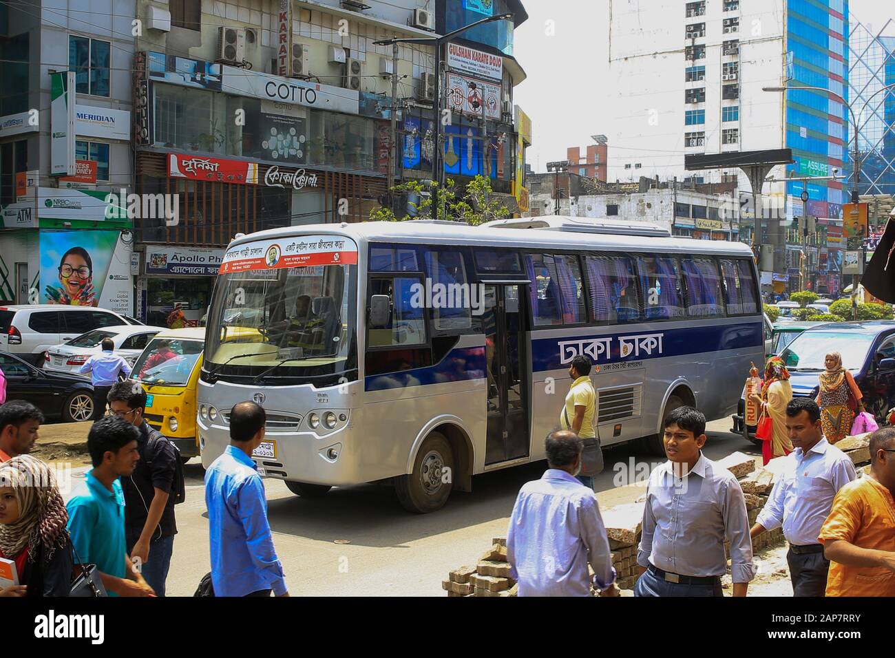Dhaka chaka bus hi-res stock photography and images - Alamy