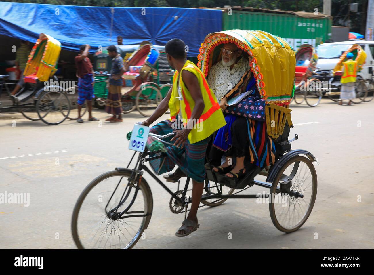Special rickshaw service for Dhaka's Gulshan and Banani area. Dhaka ...