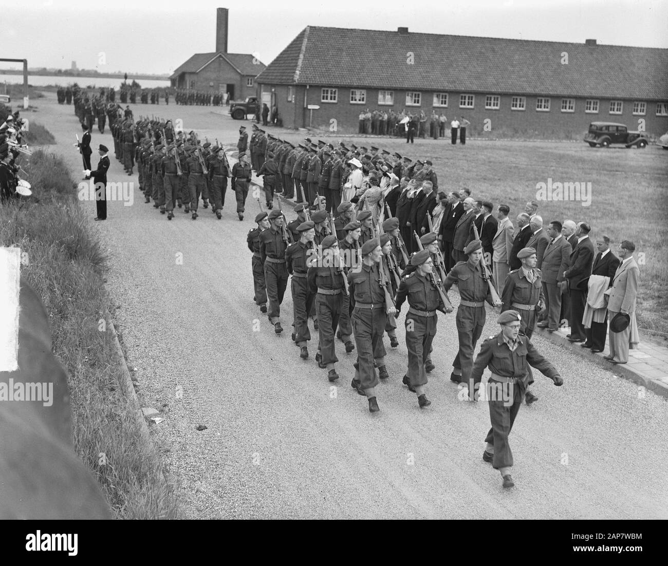 Beidiging op Zeeburg. Army Annotation: Kamp Zeeburg was a military site ...