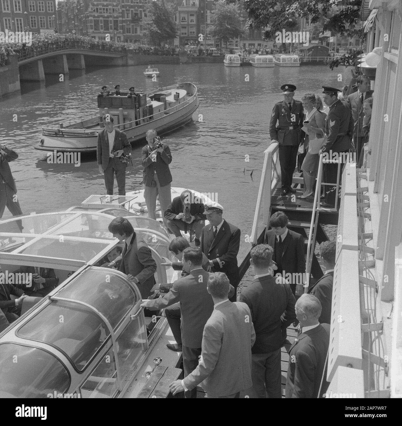 Photo of beatles Black and White Stock Photos & Images - Alamy