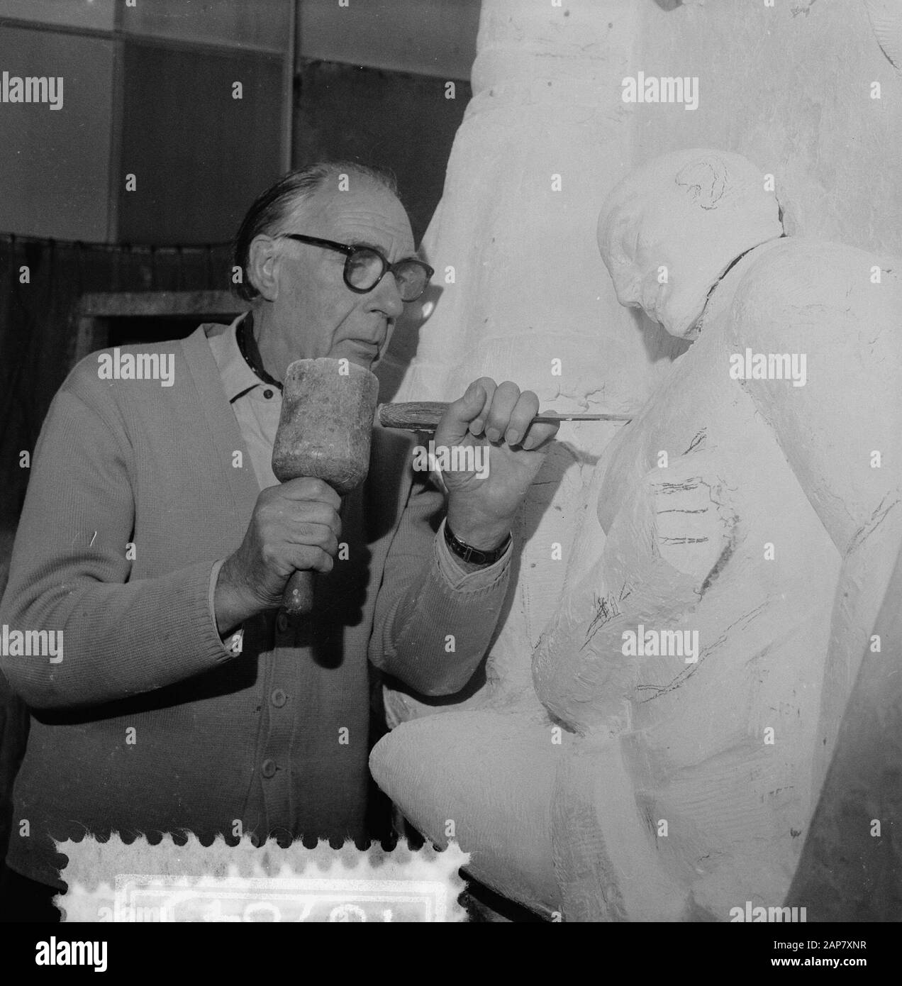 Sculptor Johan Polet becomes 70 years Date: August 13, 1964 Keywords ...