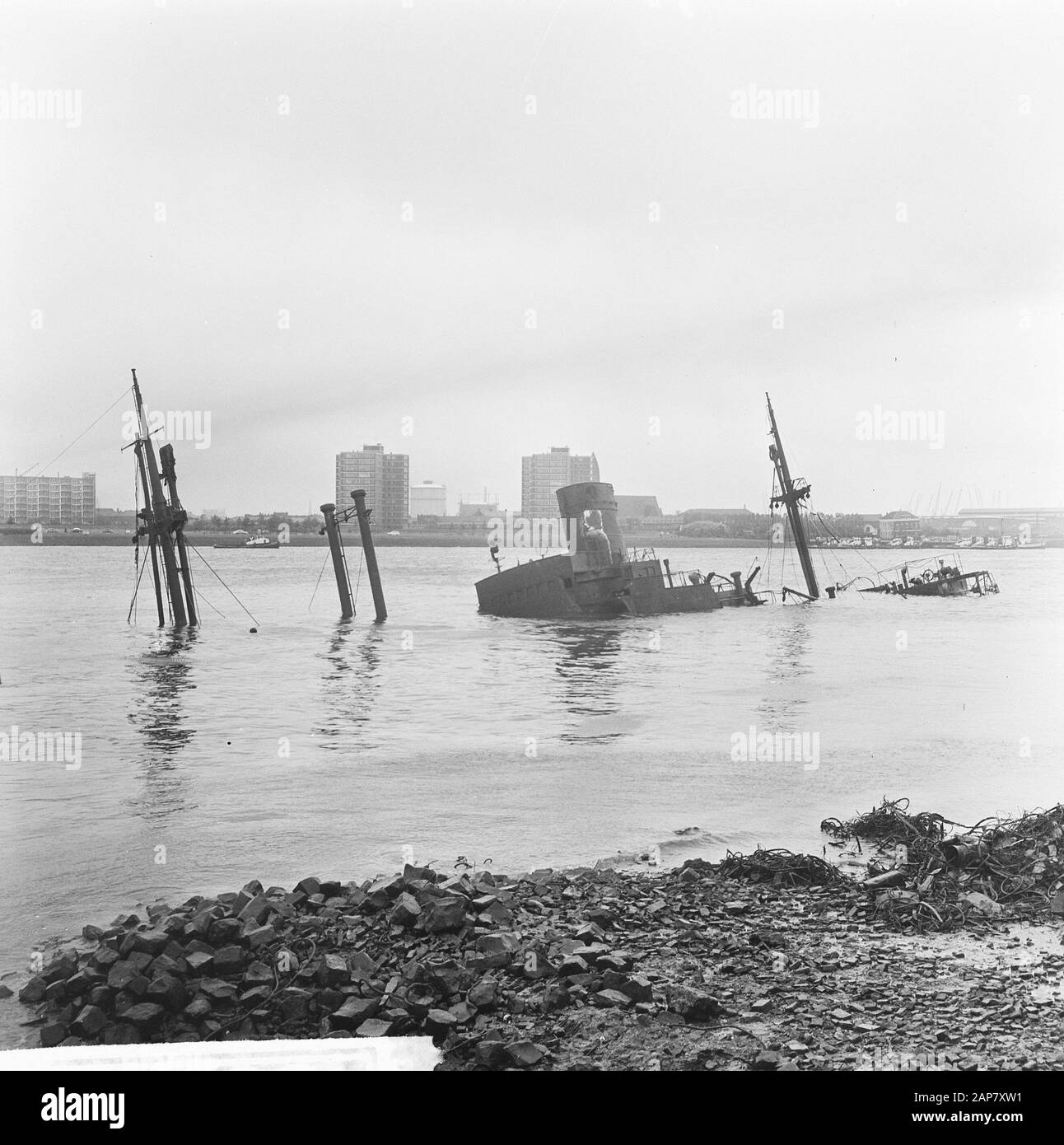 Level high holland Black and White Stock Photos & Images - Alamy