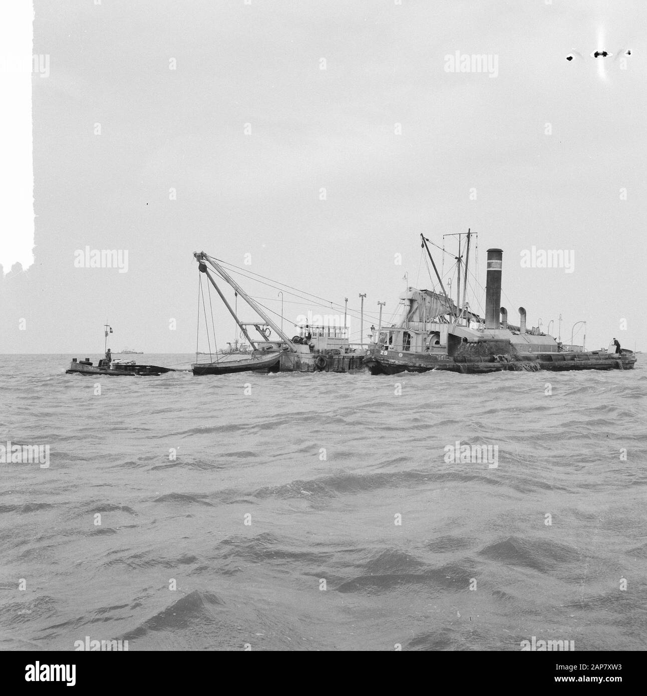 Continuous sand extraction hi-res stock photography and images - Alamy