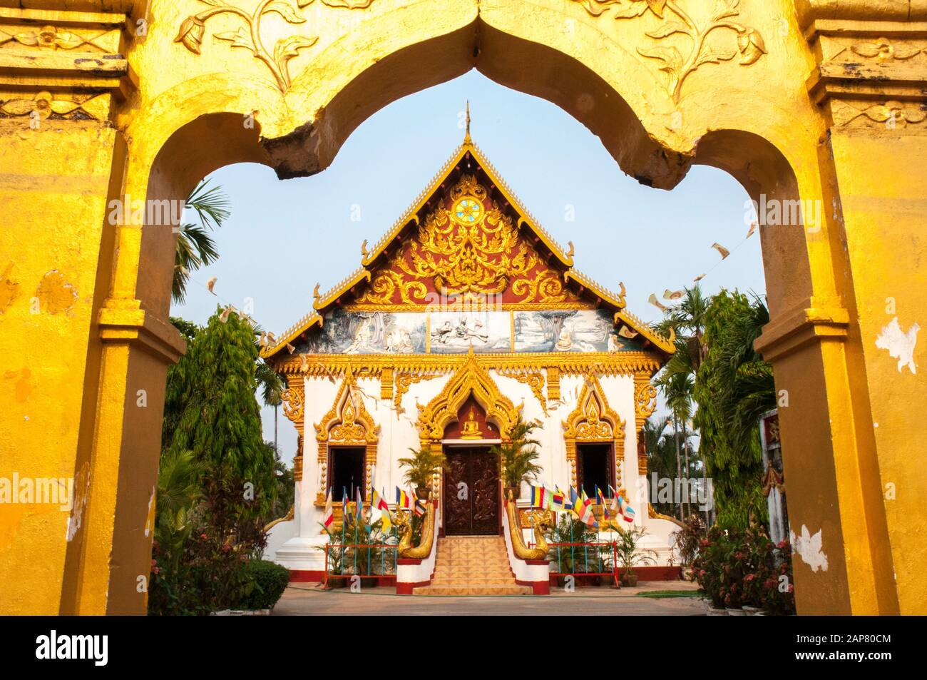 Entrance to a wat (Buddhist temple) in Pakse, Laos Stock Photo - Alamy