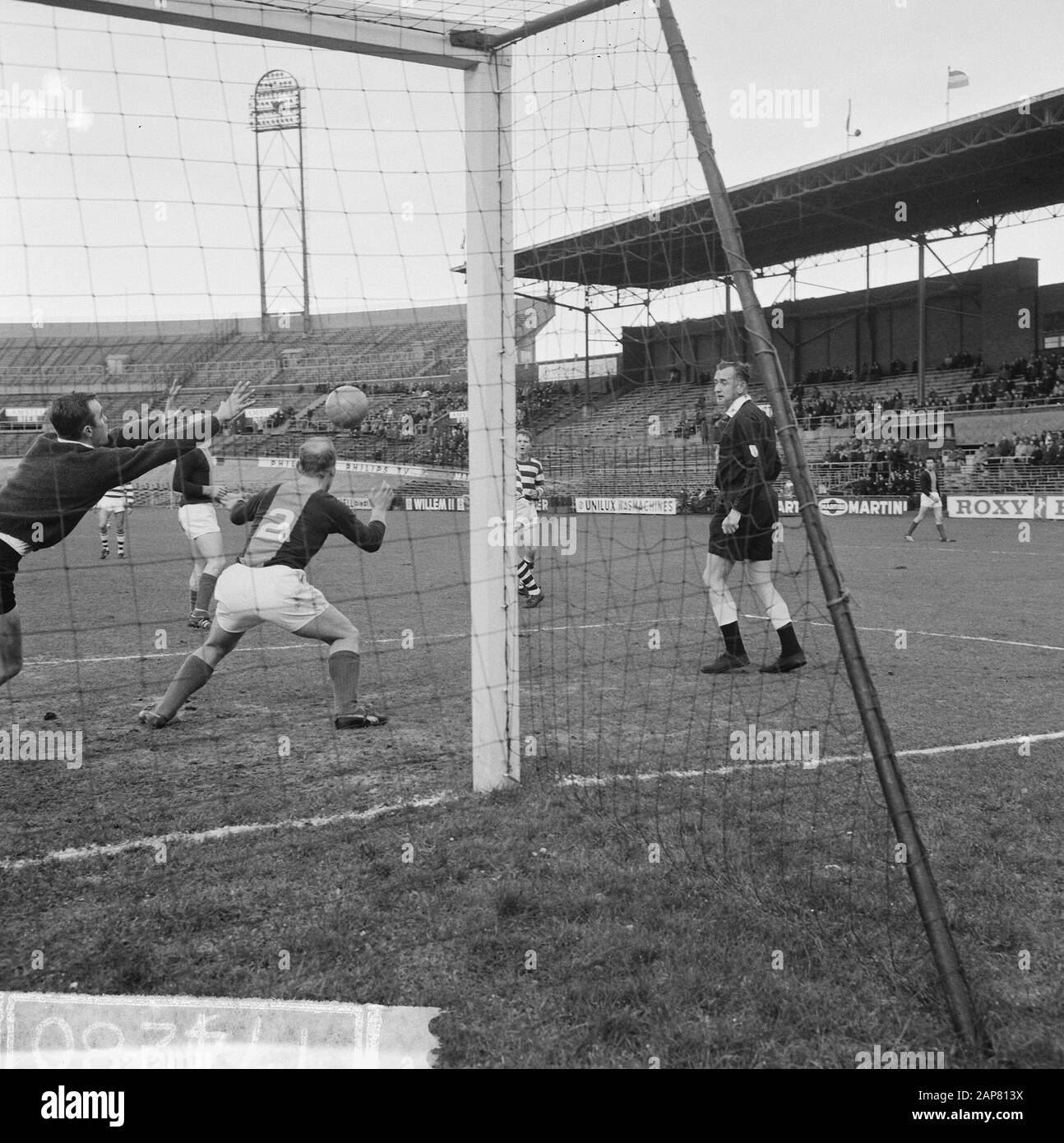 Blue-White versus DHC 2-1, Game Moment Date: February 14, 1965 Keywords ...