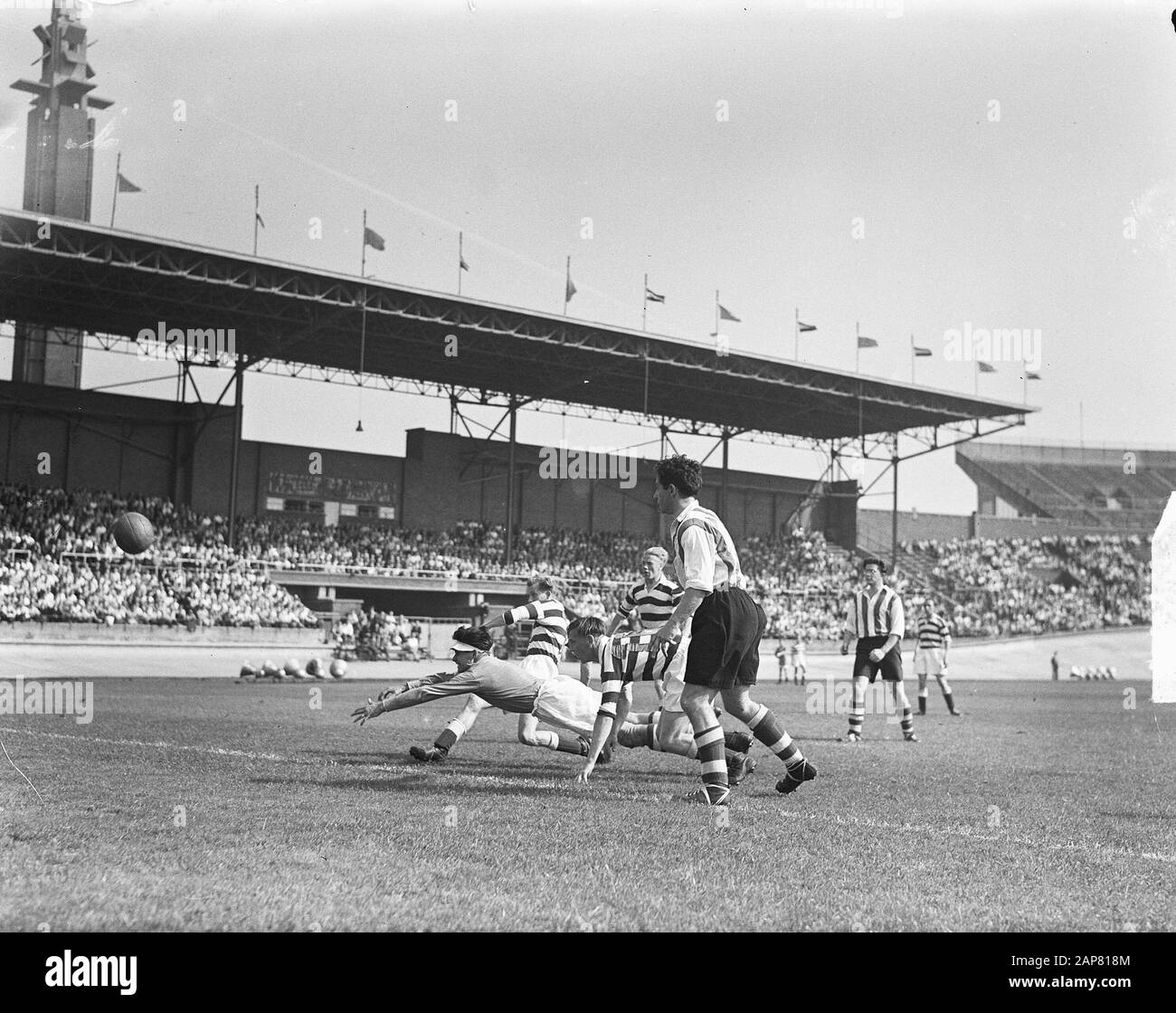 Blue and white fans hi-res stock photography and images - Alamy