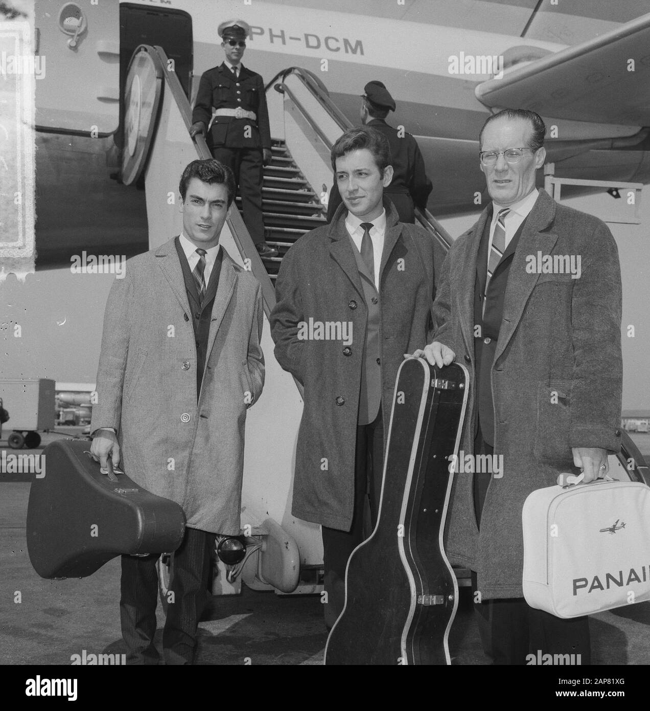 Portuguese Singer High Resolution Stock Photography and Images - Alamy