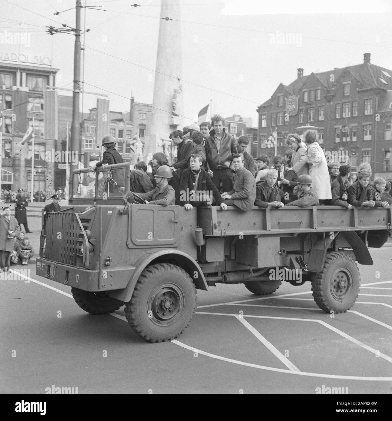 Liberation Day, the liberation army as it entered 20 years ago from the ...