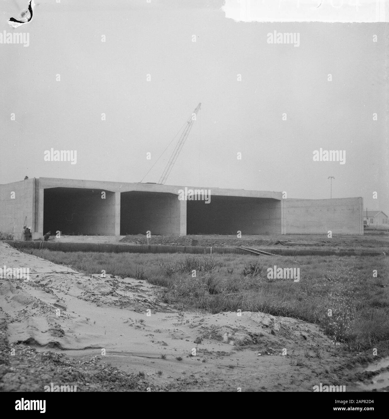 Schiphol tunnel hi-res stock photography and images - Alamy