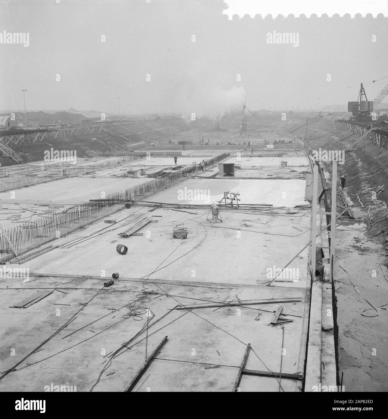 Schiphol construction Black and White Stock Photos & Images - Alamy