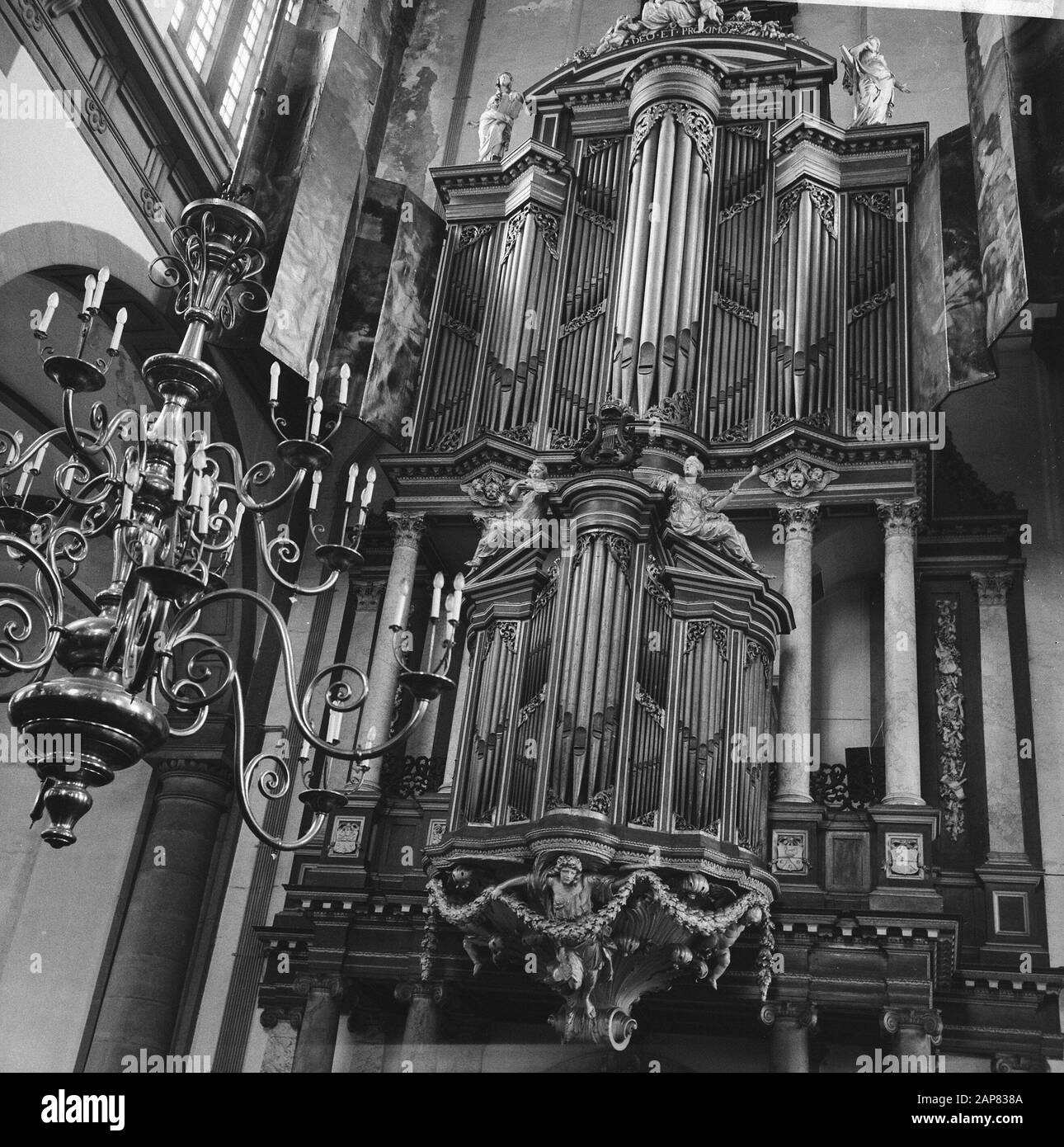 Amsterdam. Interior of the Westerkerk with the large organ Date: 2 ...