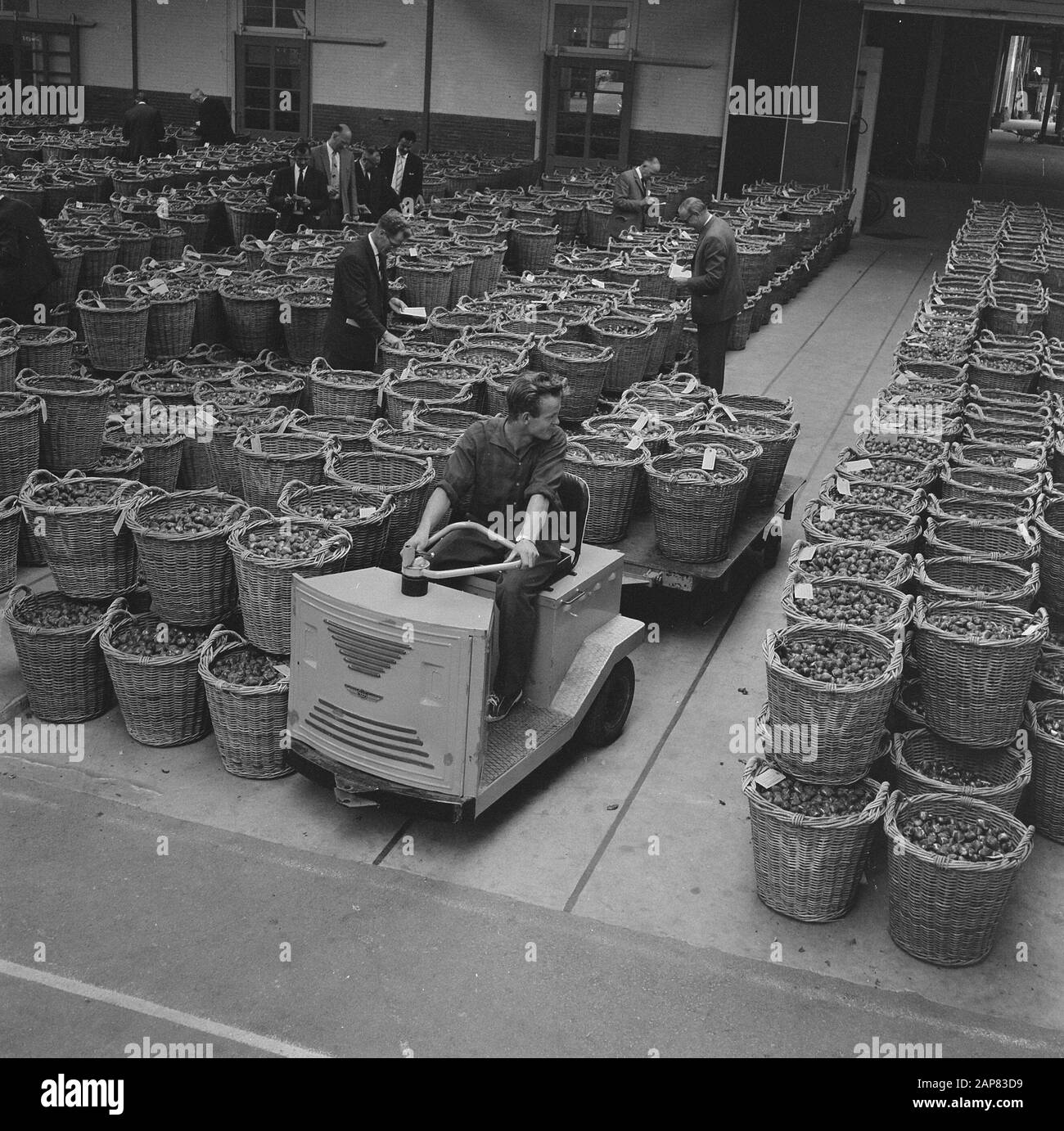September 7 1965 hi-res stock photography and images - Alamy