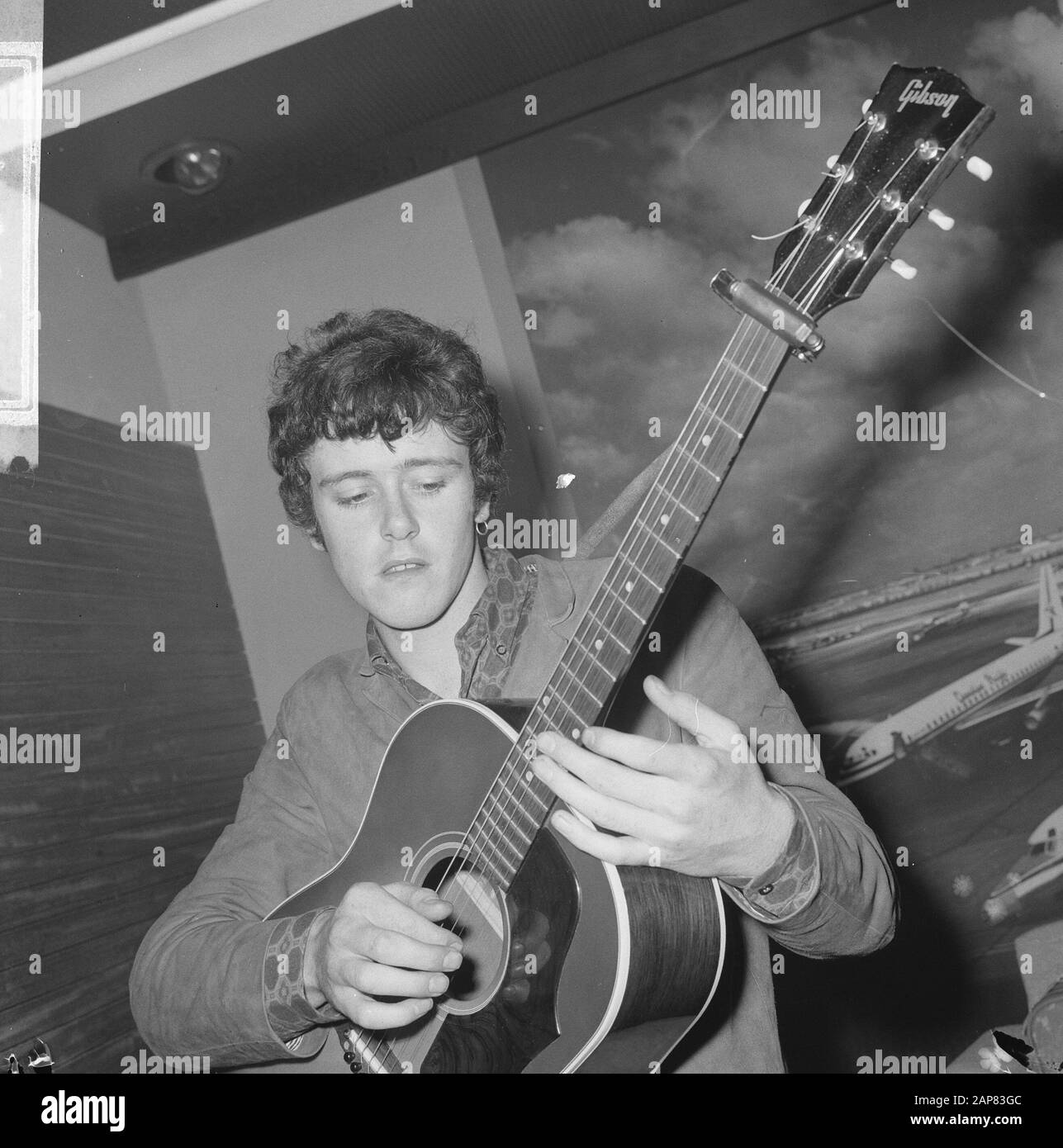 Donovan leitch folk singer hi-res stock photography and images - Alamy
