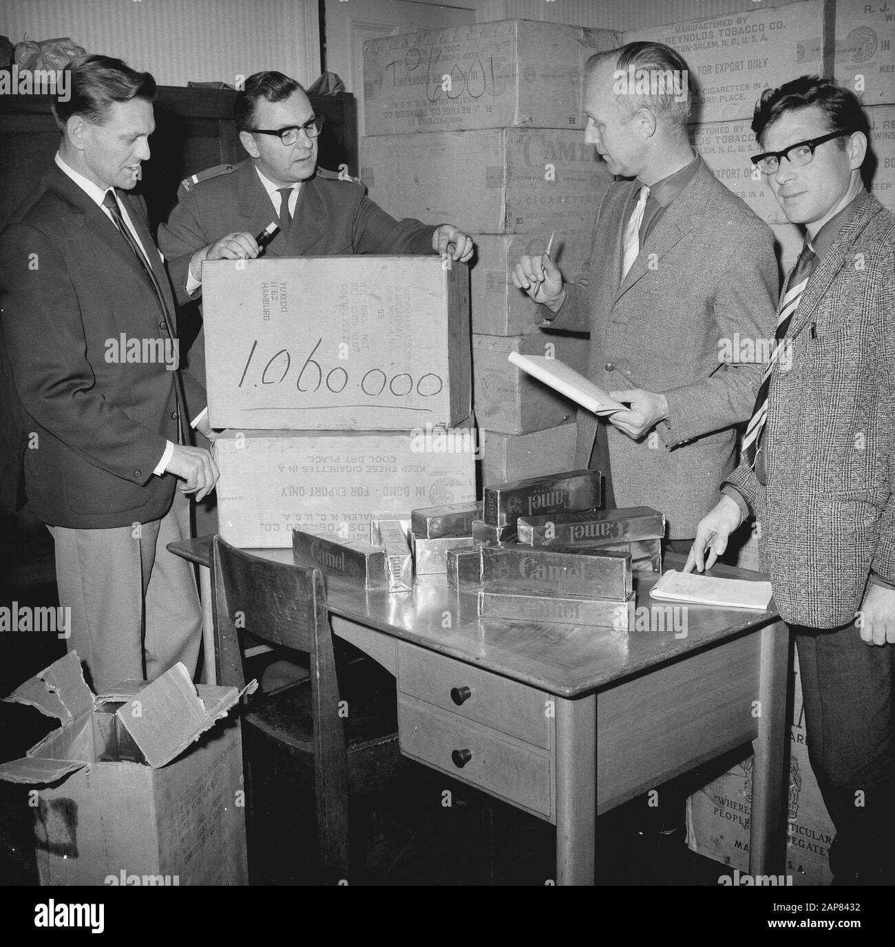 Cigarettes smuggling hi-res stock photography and images - Alamy