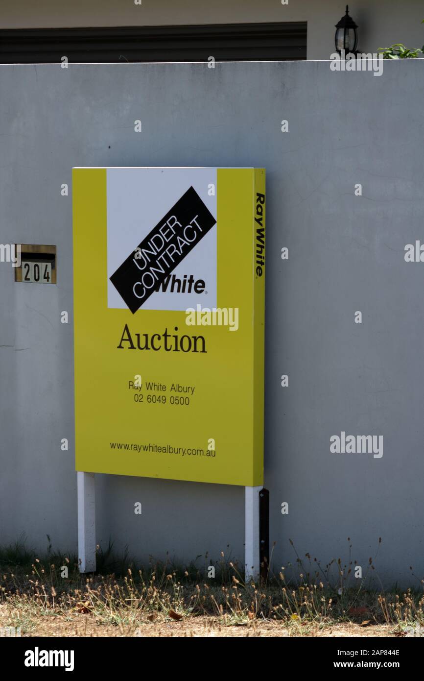 Australia country property sale hi-res stock photography and images - Alamy