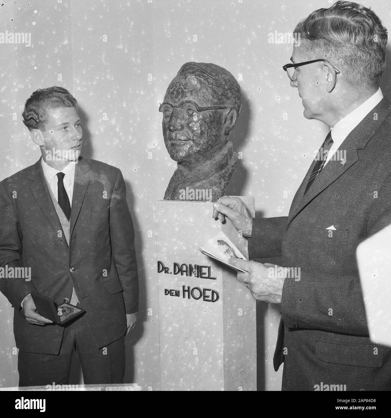 Mayor Thomassen opened Daniël den Hoed Kliniek in Rotterdam Description ...