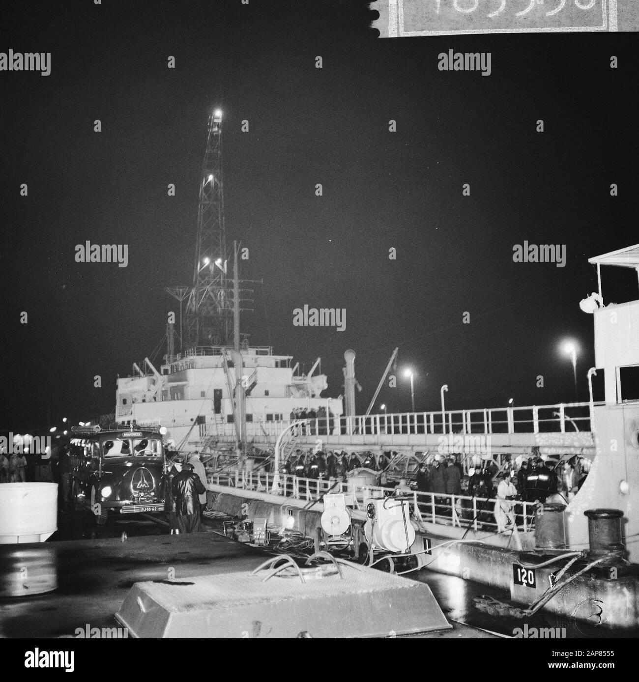 Fire in the engine room of the Norwegian tanker Mistra during a docking ...