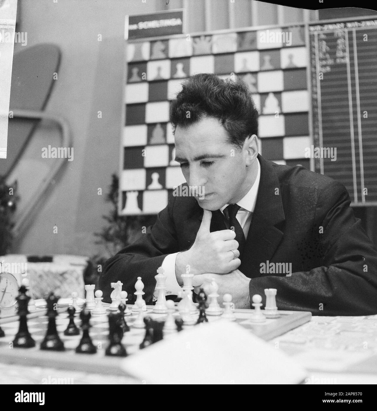 28th Hoogoven chess tournament in Beverwijk, the great contender, the ...