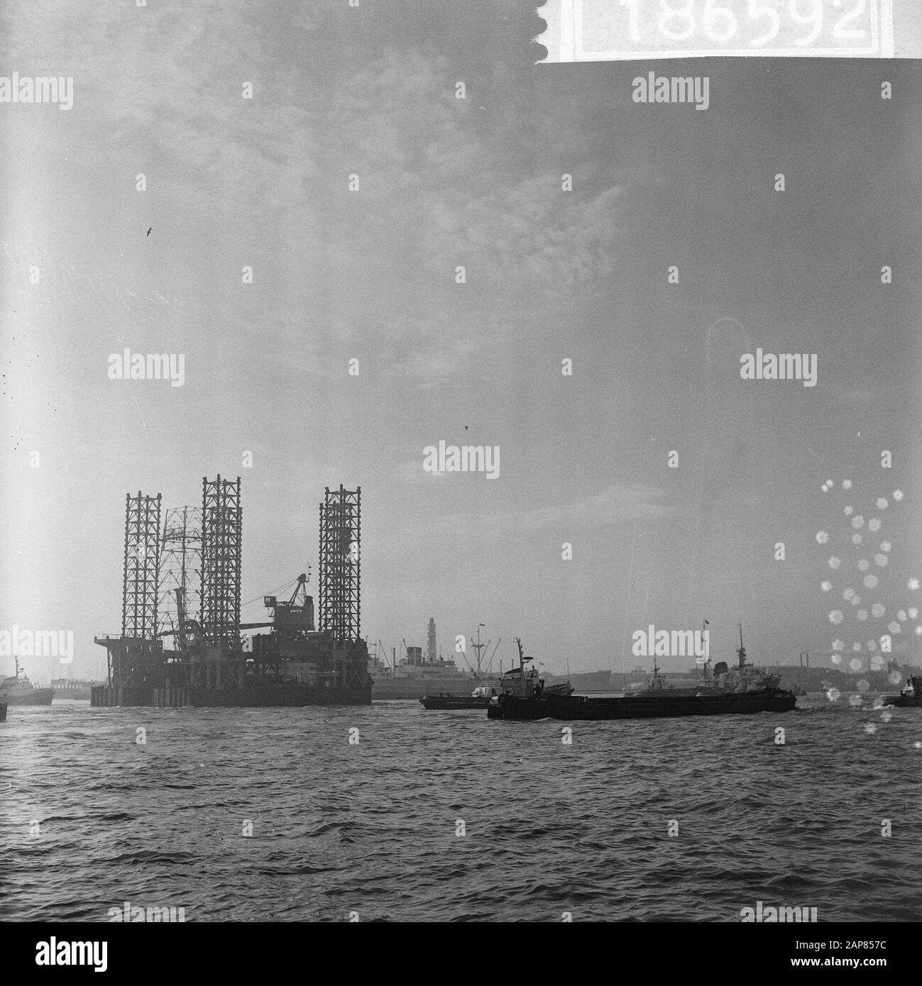 Oil rig Ile de France pulled by tug Black Sea to South Africa Date ...