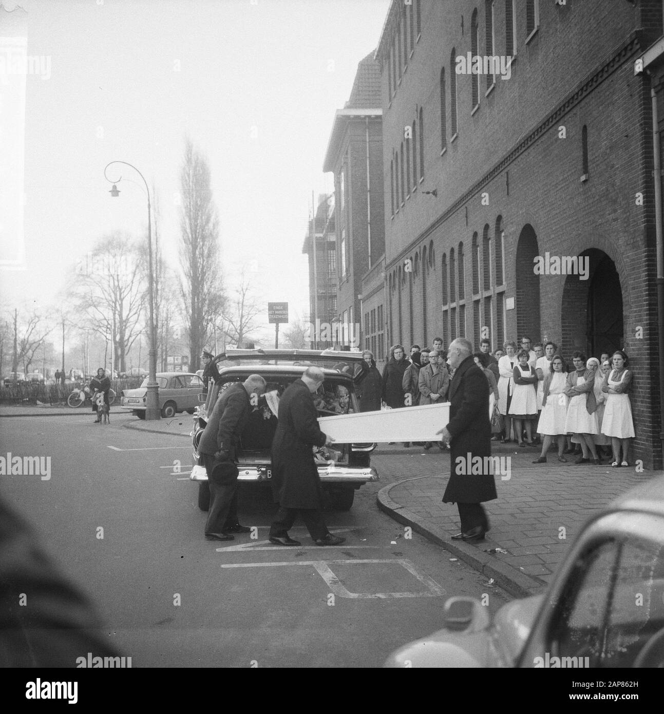 Victims fire hi-res stock photography and images - Alamy