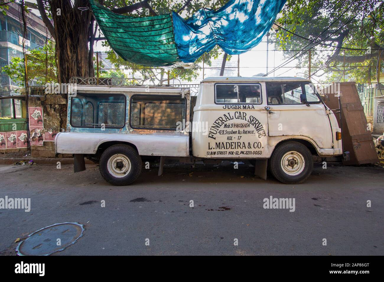 Hearse car hi-res stock photography and images - Alamy