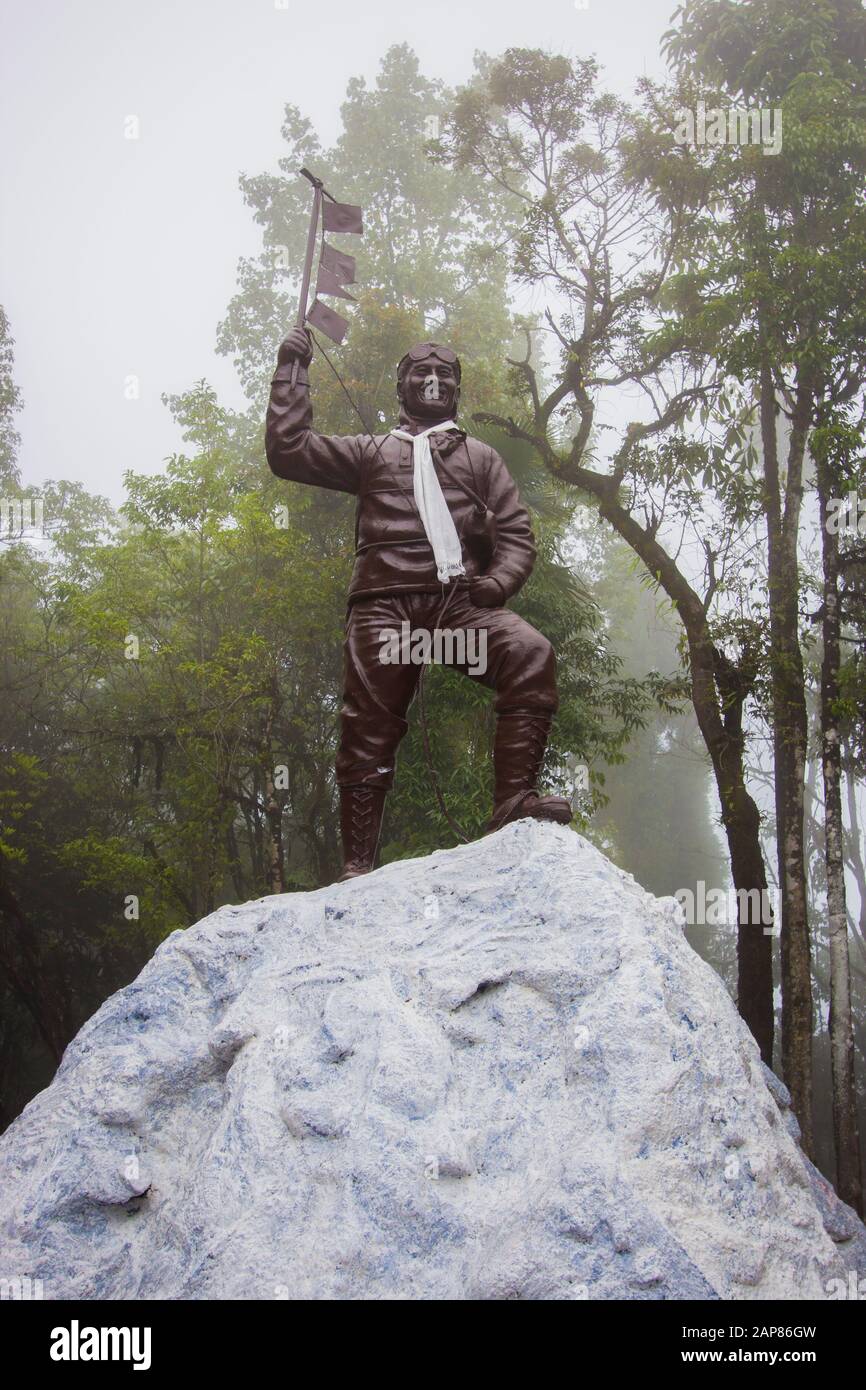 Statue, sculpture of famous Mt. Everest sherpa, Tenzing Norgay. He ...