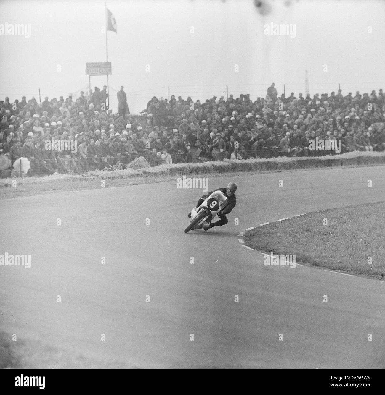 Winner 125cc class hi-res stock photography and images - Alamy