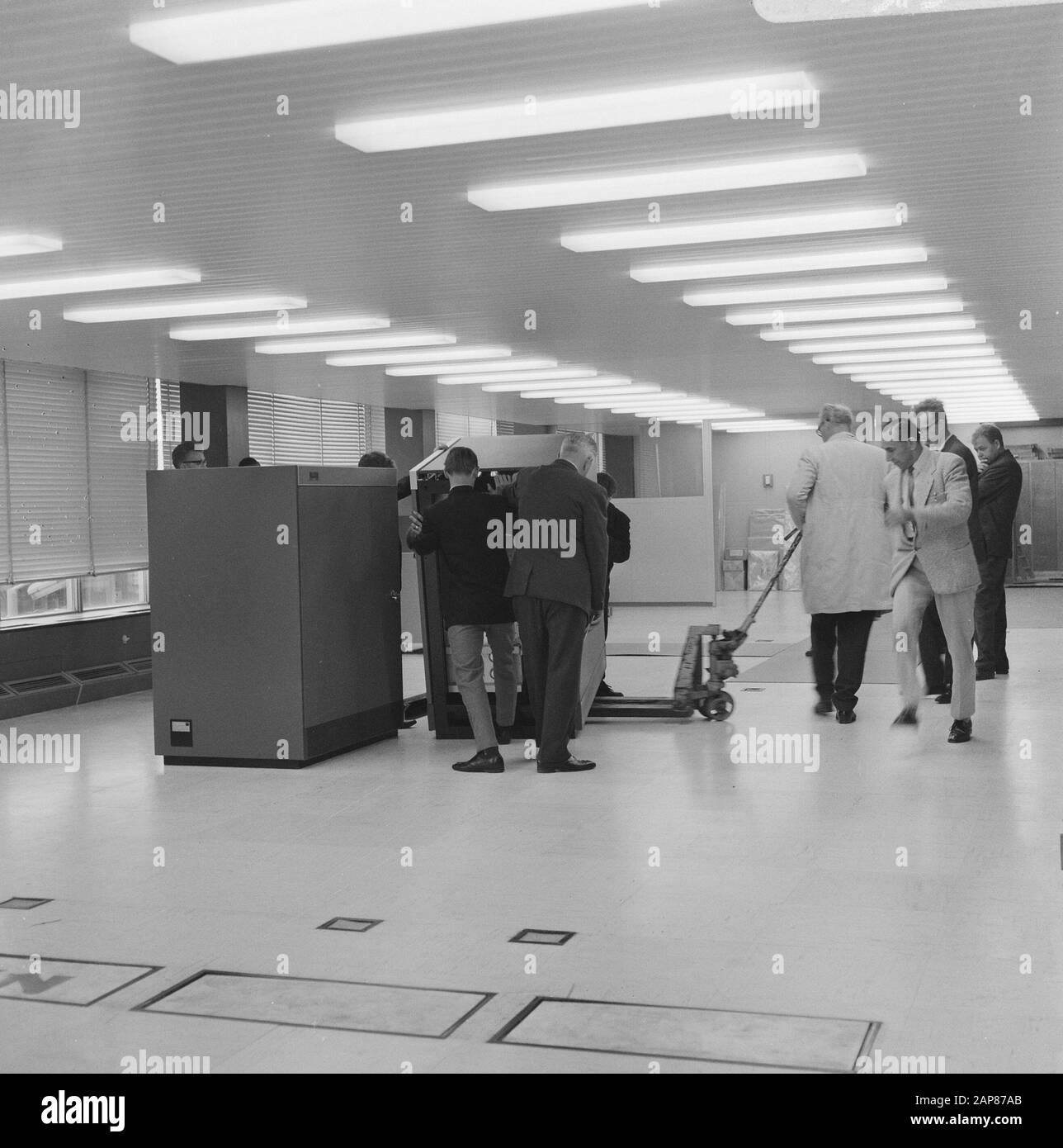 Facilitation of transport Black and White Stock Photos & Images - Alamy
