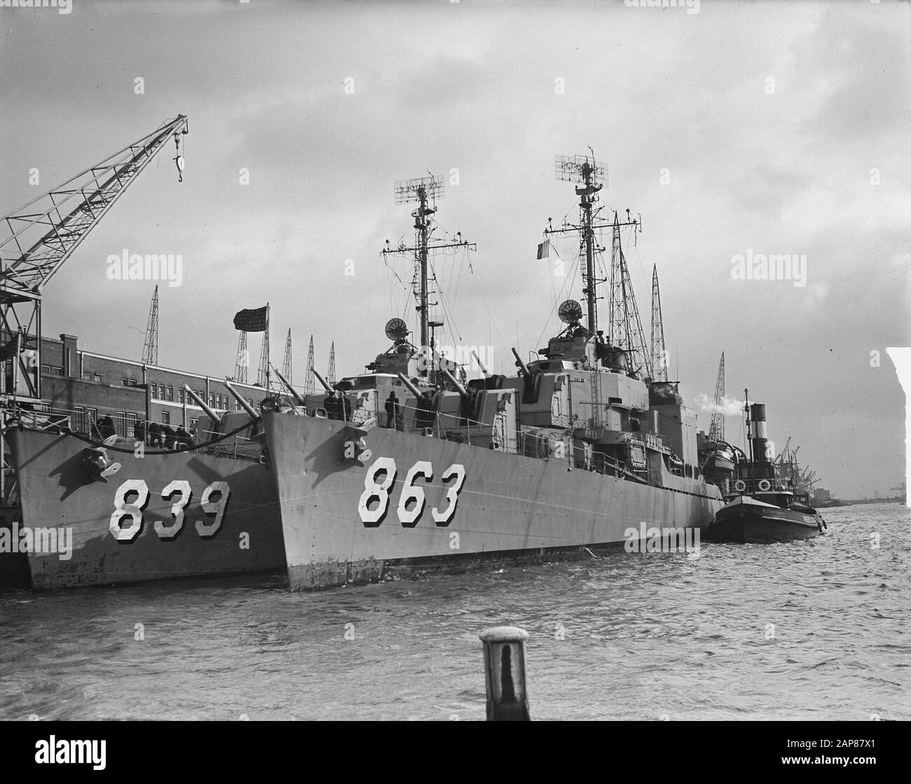 American destroyer hi-res stock photography and images - Alamy