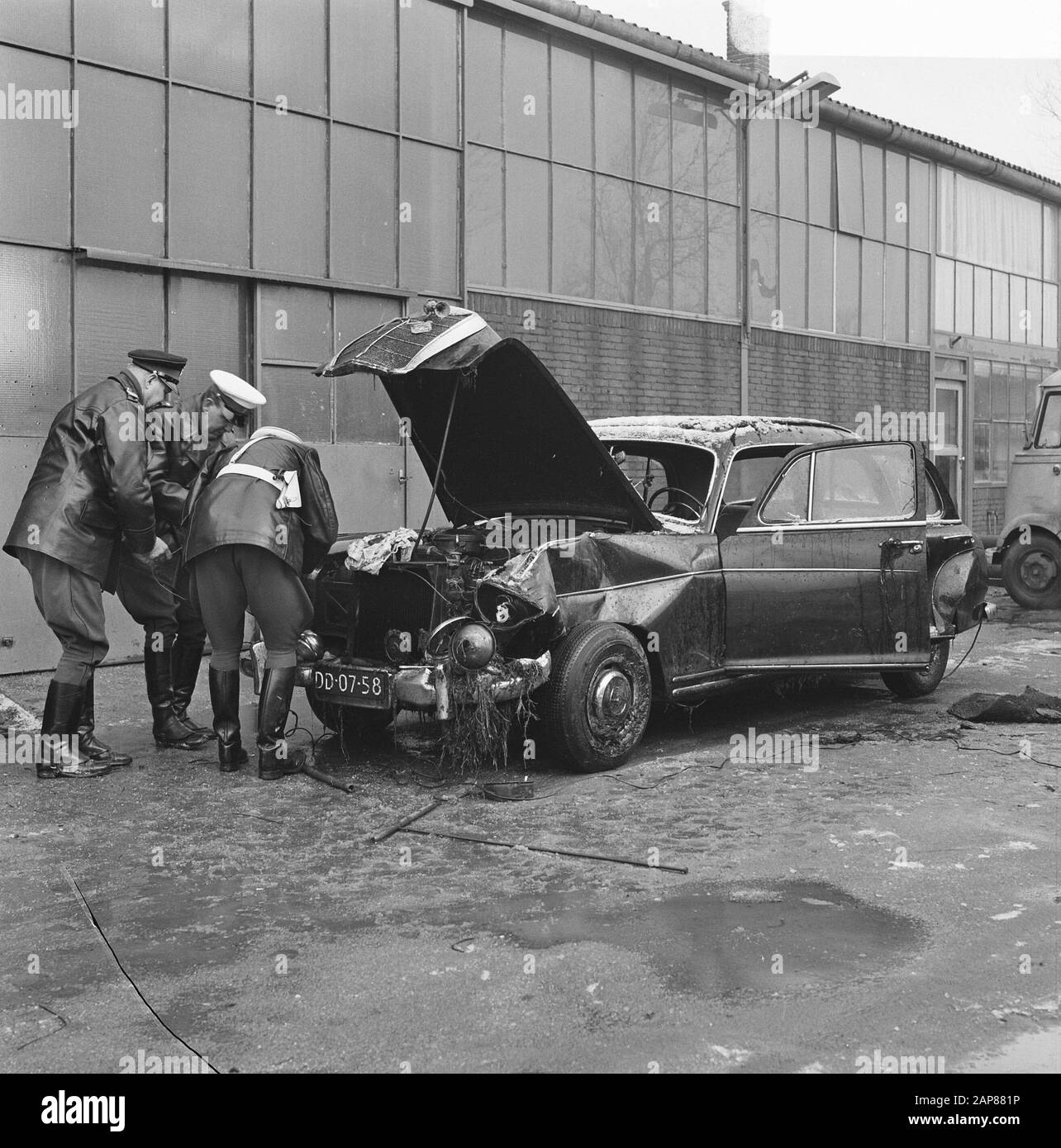 Car on water in Black and White Stock Photos & Images - Alamy