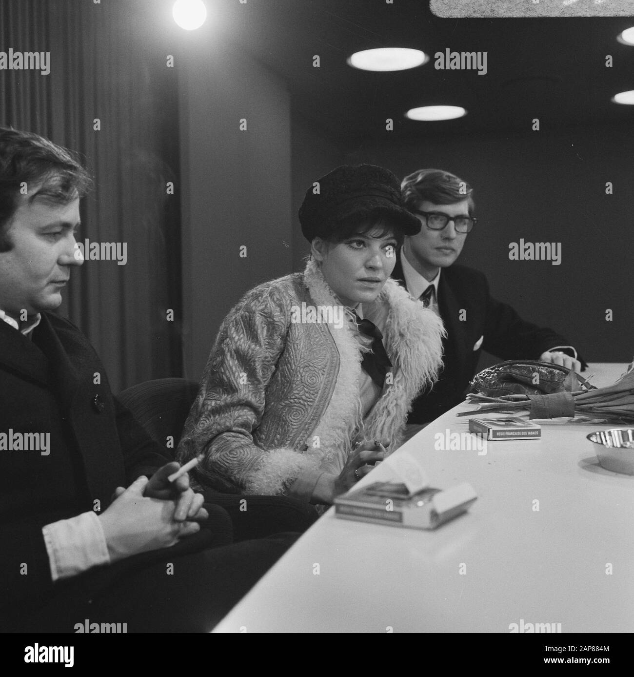 French star icon Black and White Stock Photos & Images - Alamy