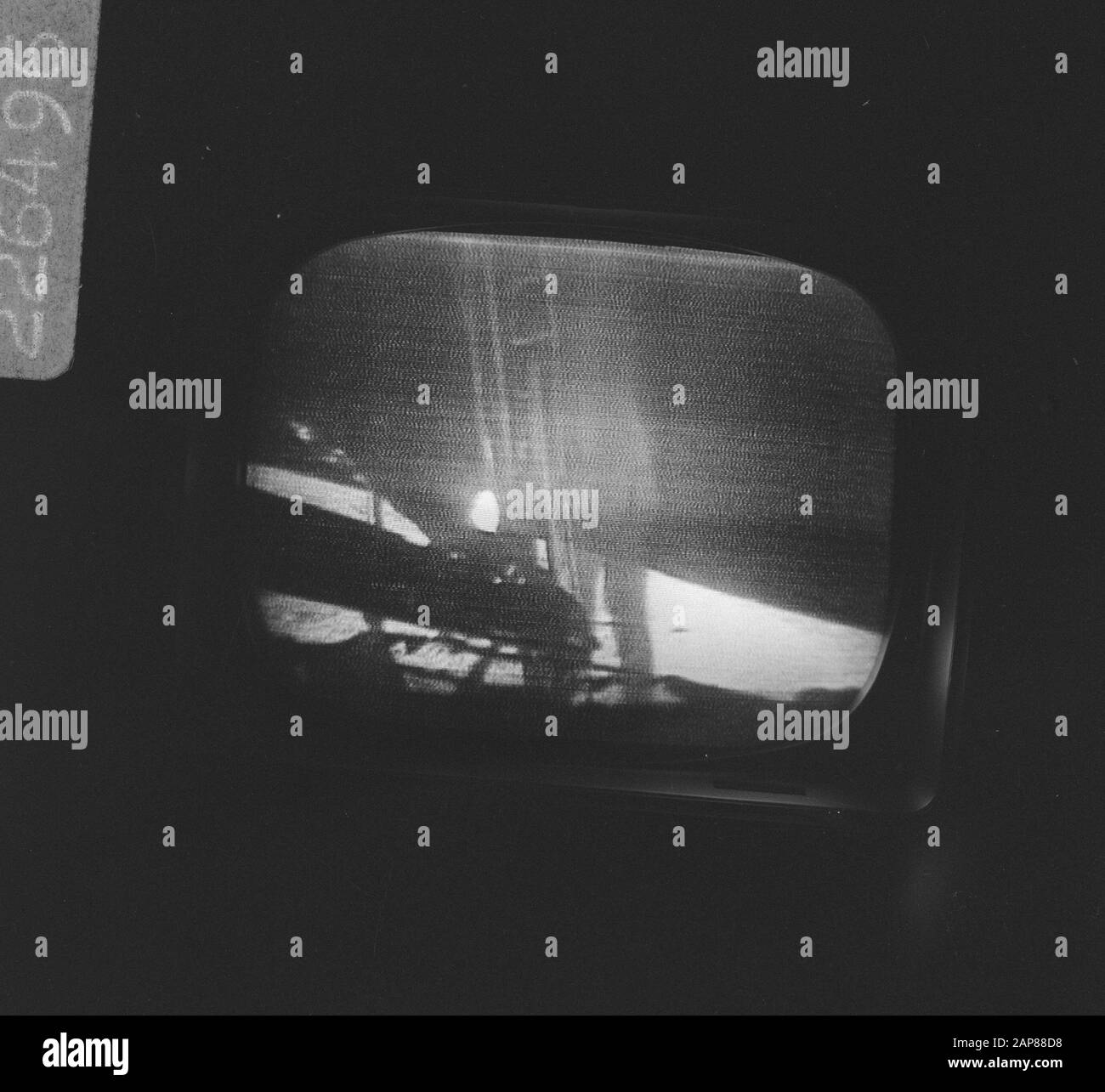 The American astronauts Neil Armstrong and Edwin Buzz Aldrin set foot ...
