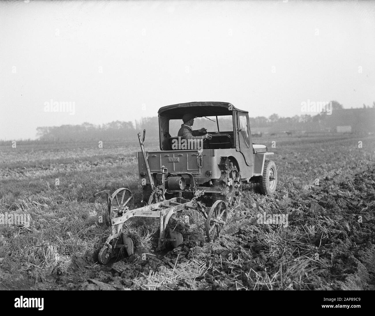 1946 tractor Black and White Stock Photos & Images - Alamy