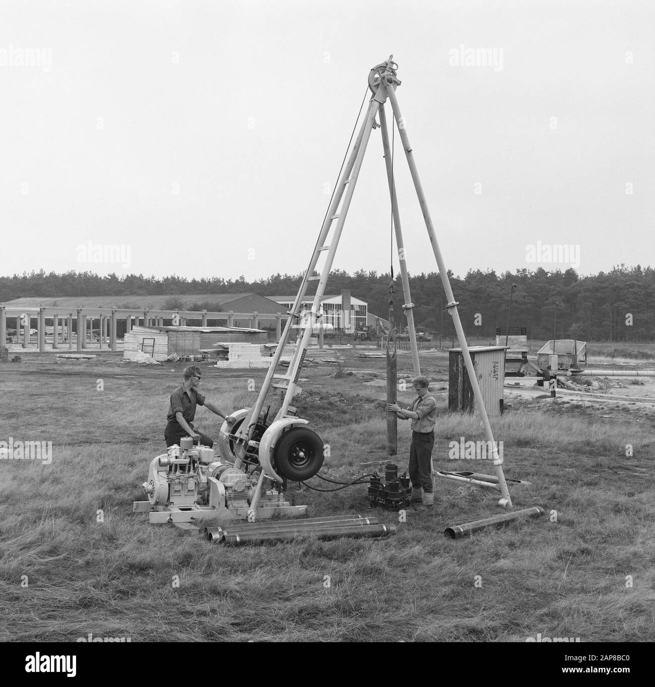Drilling deep tunnel hi-res stock photography and images - Alamy