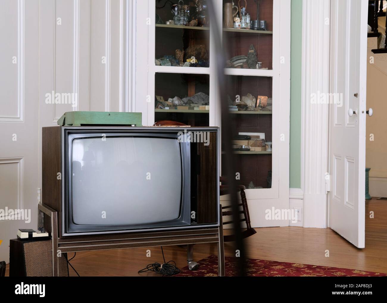 Zenith space command tv hi-res stock photography and images - Alamy