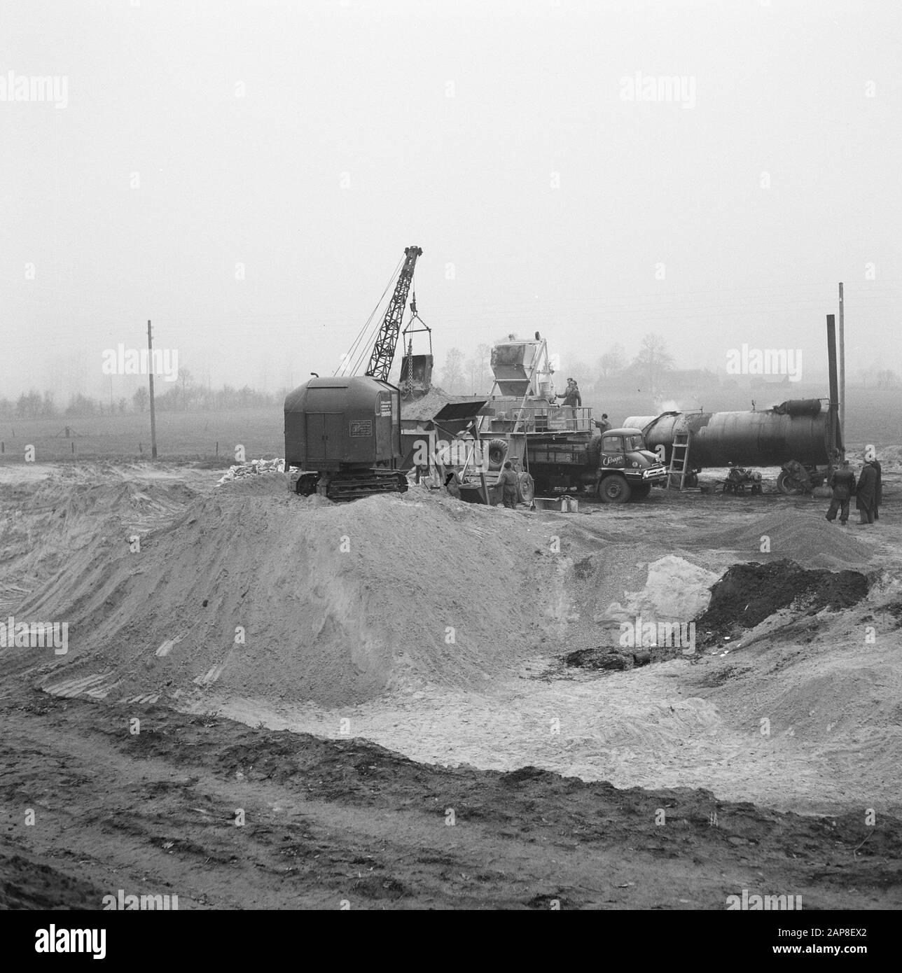 Pit of mixing hi-res stock photography and images - Alamy