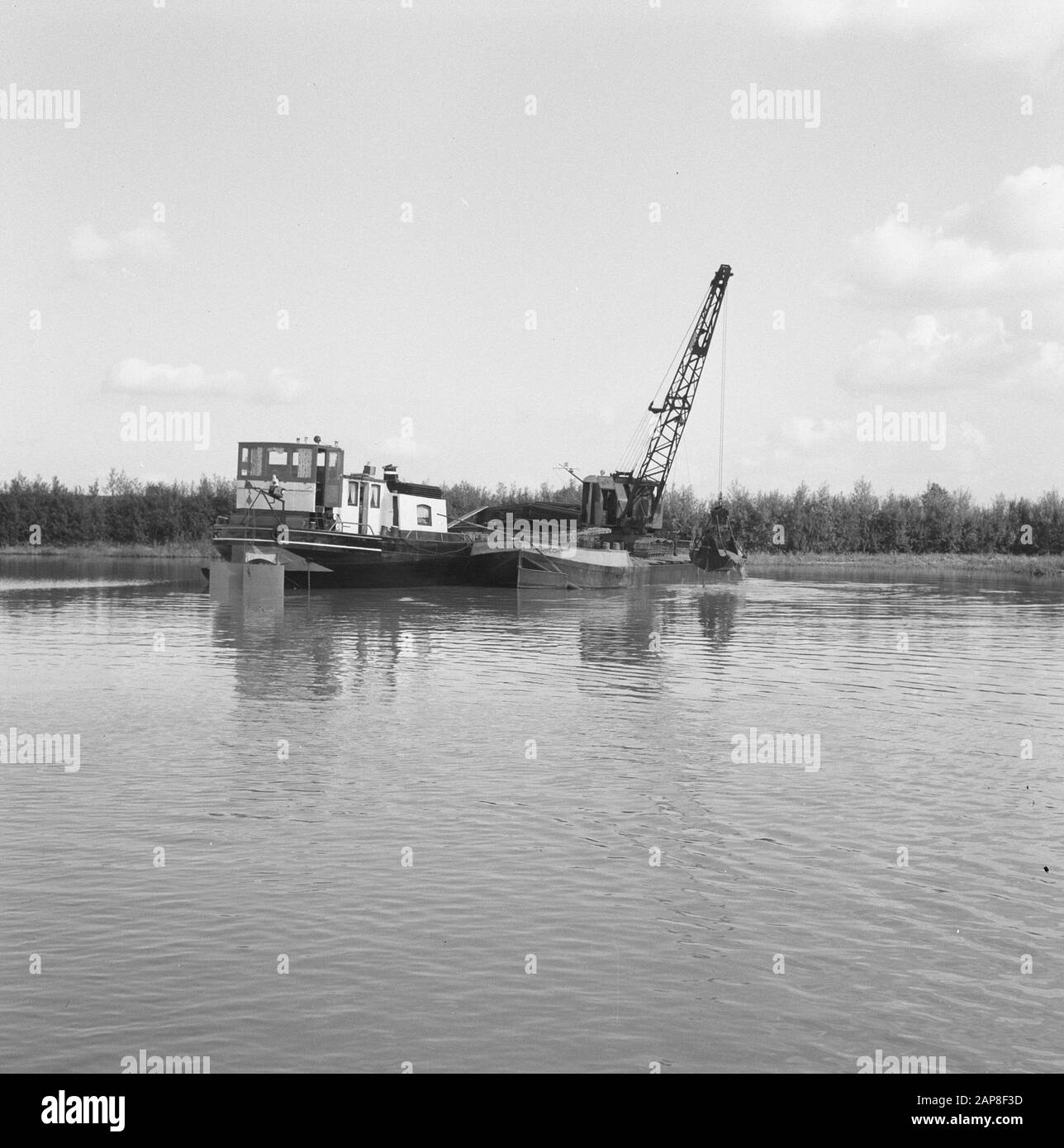 Dredging gravel Black and White Stock Photos & Images - Alamy
