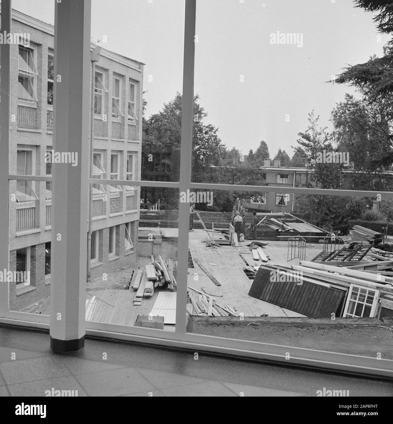 Demolition new hi-res stock photography and images - Alamy