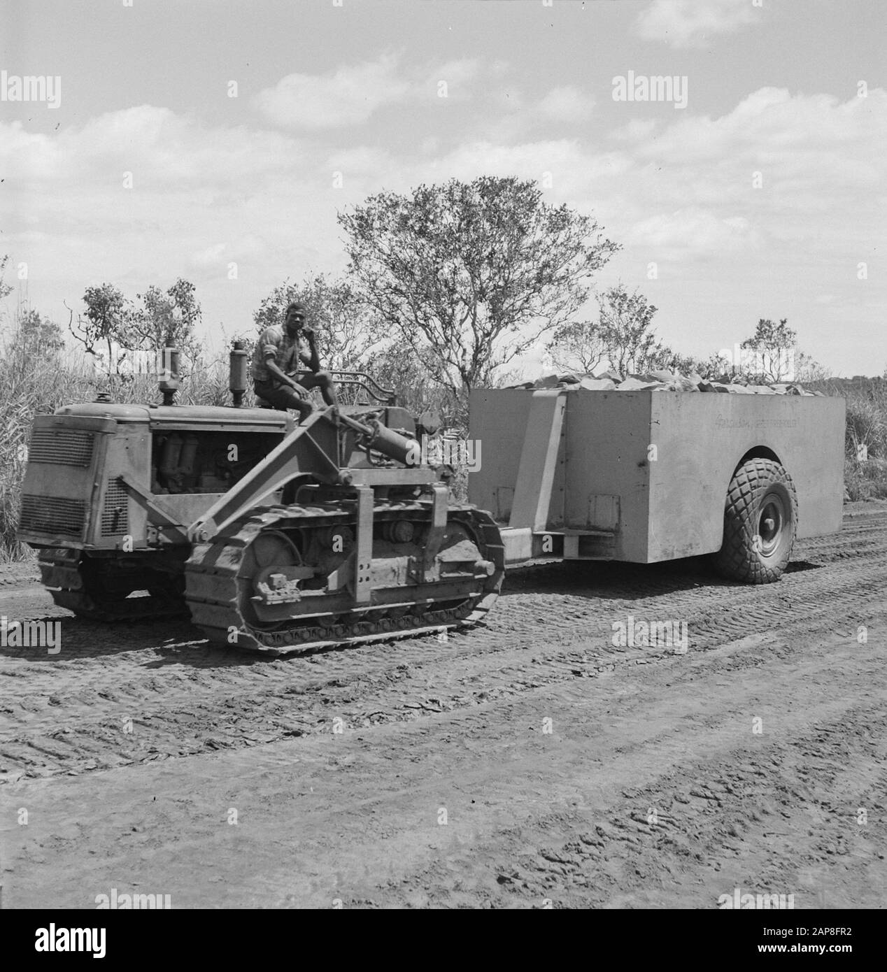 construction roads, workers, machinery, tools Date: undated Keywords ...